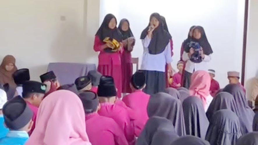 Perdana, SDN 04 Kecamatan Ponsu Geber Muhadarah di Mushola Baru